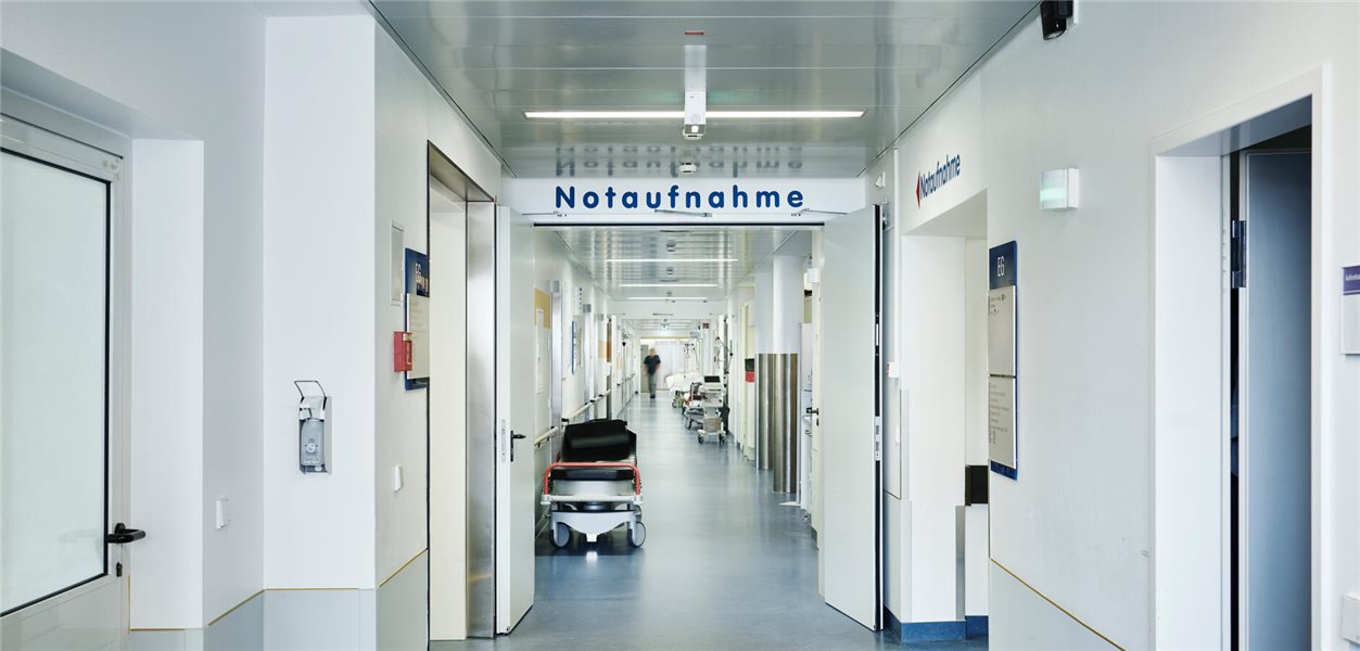 Notfall Notfallversorgung: Krankenhäuser und Ökonomen mahnen zügige ...