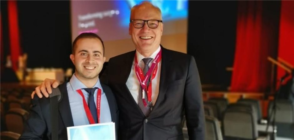 Dr. Mohamad El-Ahmar erhält das Reisestipendium der DGAV