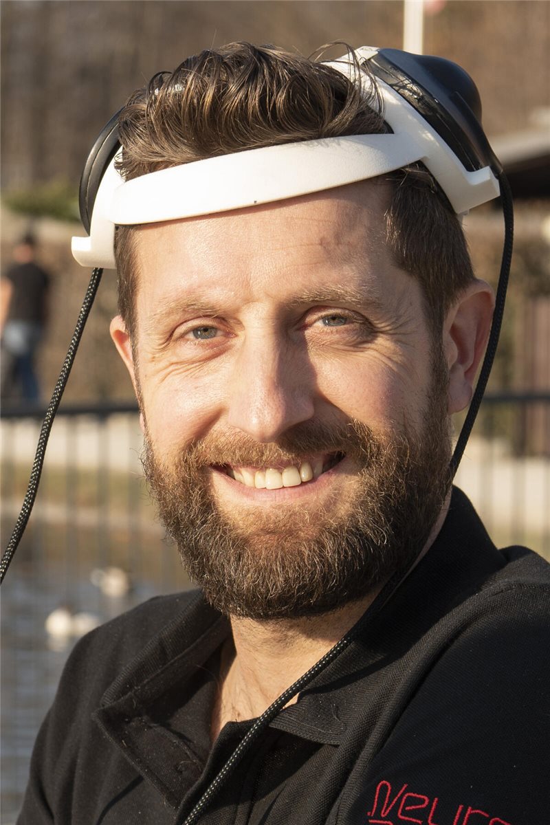 So lernt der Mann mit Querschnittlähmung wieder gehen