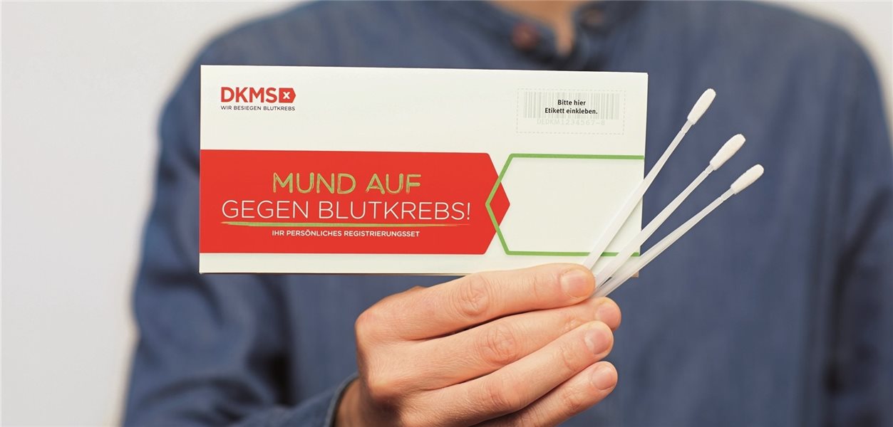 Warum die DKMS Spender mit drei Stäbchen testet