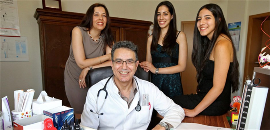 Der erste Arzt aus Spanien übernimmt Landarztpraxis